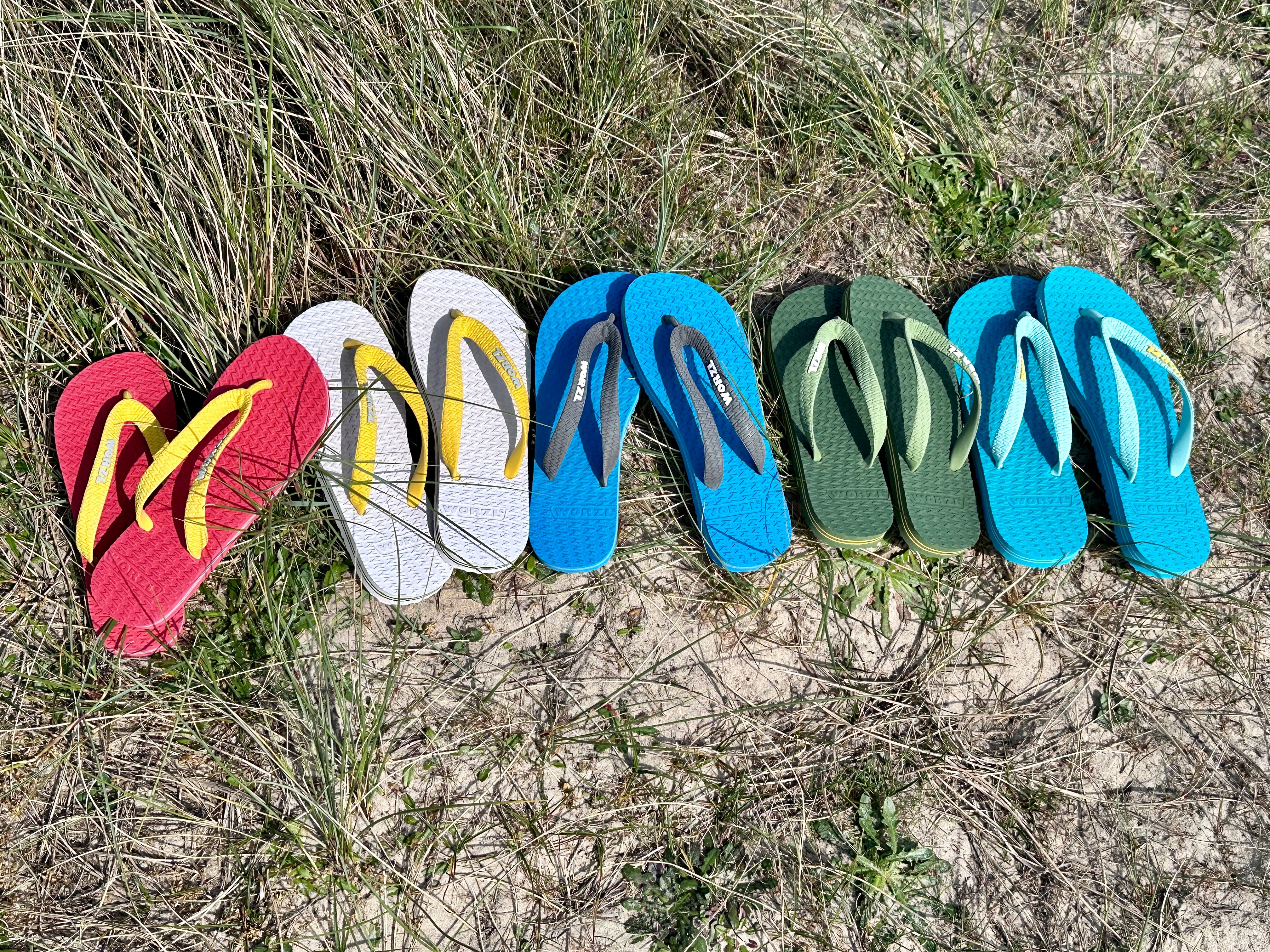 Mens non plastic, biodegradable, rubber flip flops made in the UK – Worzl